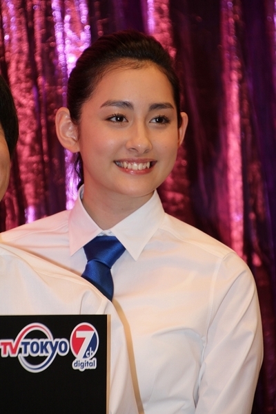 早見あかりの生い立ちから現在まで - タレント辞書