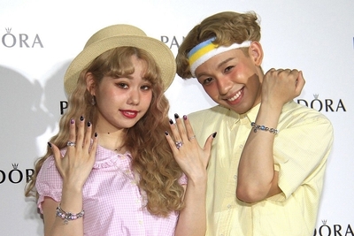 【ダウンタウンDX】ぺこ&りゅうちぇるの初キスは激しめ？！結婚までを振り返る！ - タレント辞書